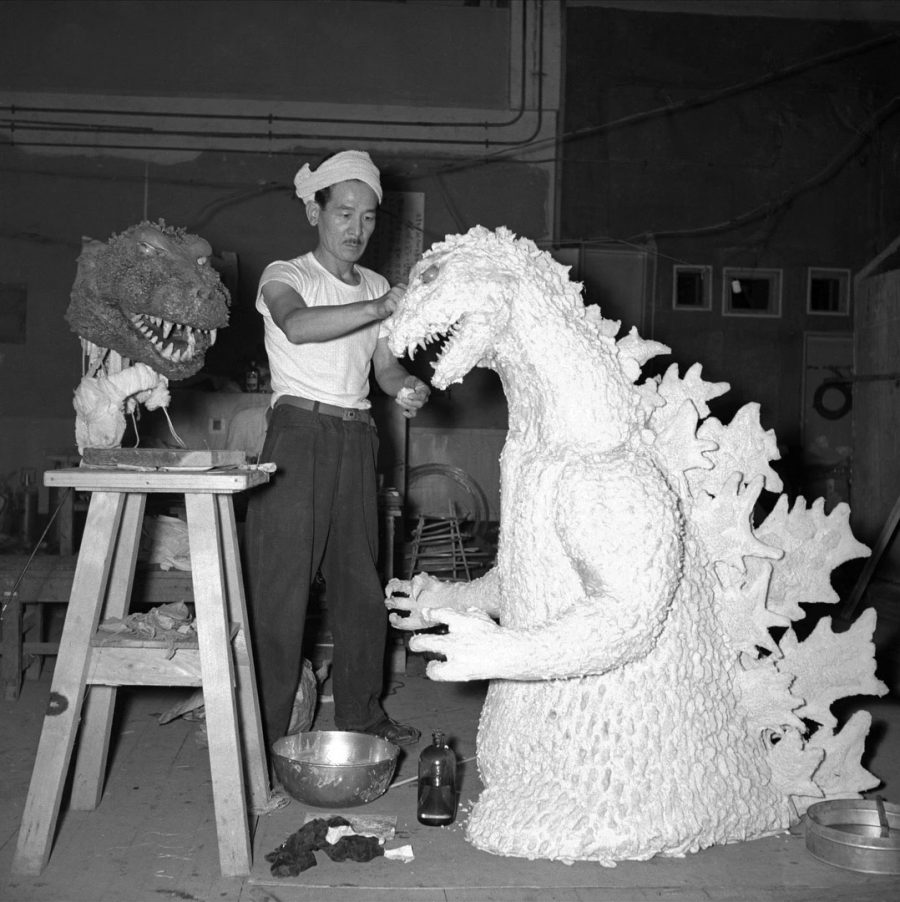 Gojira 1954 Behind the Scenes – Becoming Godzilla Gojira 1954 Behind the Scenes – Becoming Godzilla