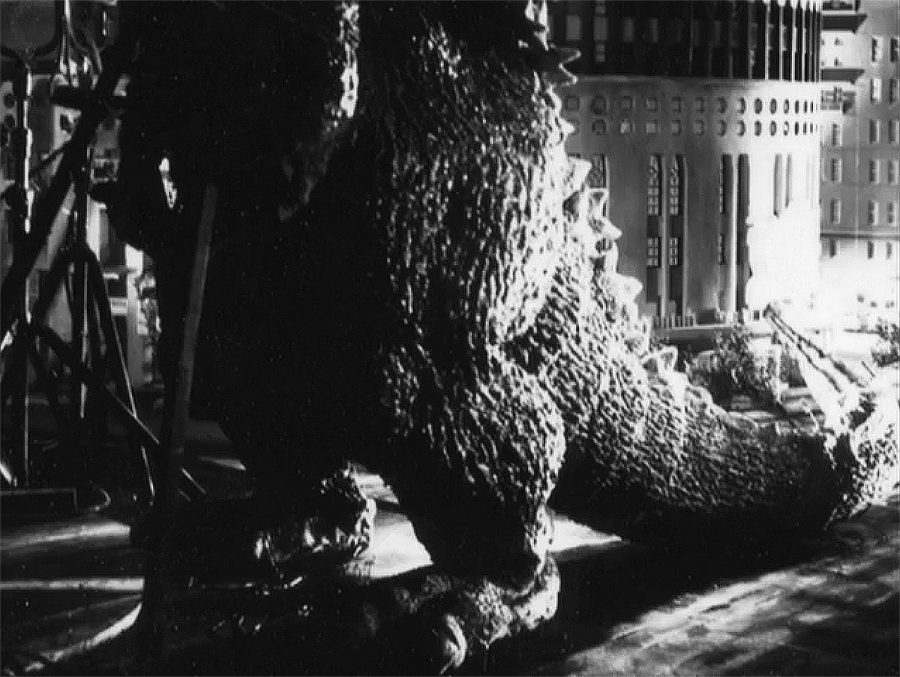 Godzilla 1954 Behind the Scenes – Becoming Godzilla